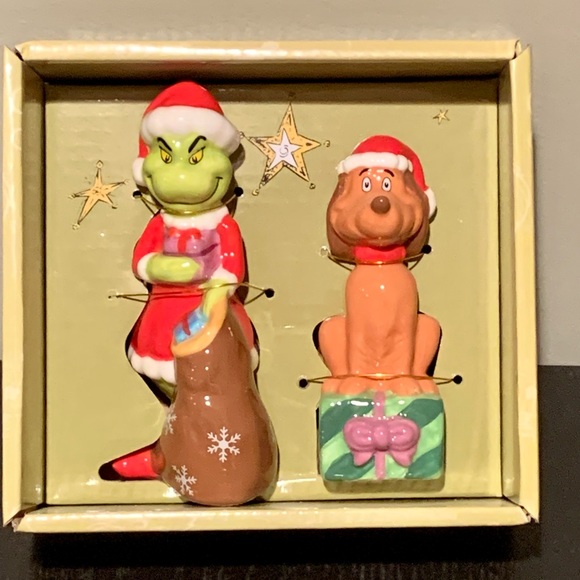 Dr. Seuss | Holiday | Grinch Max Salt And Pepper Shaker Set How The ...
